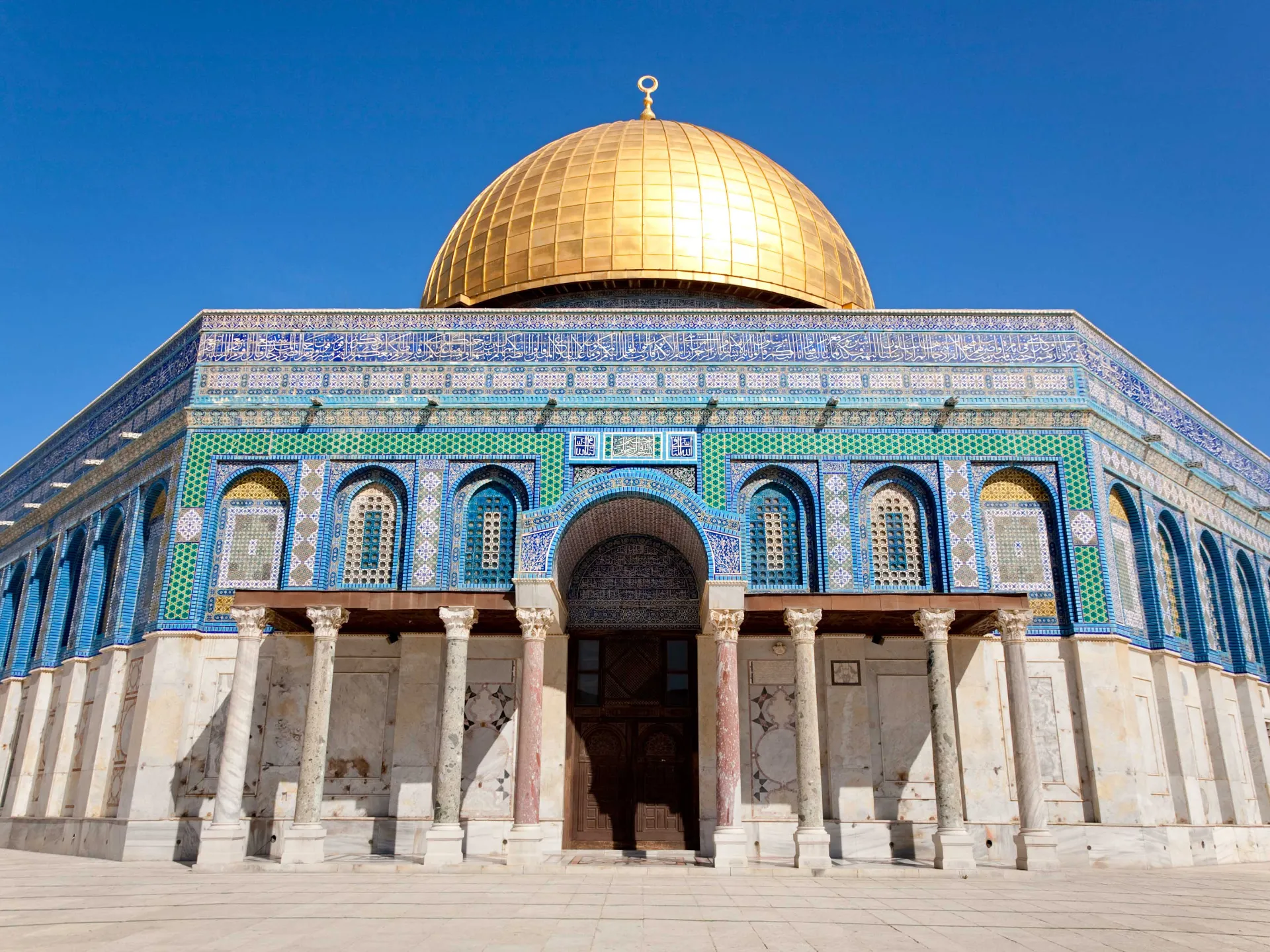 Matkat Lähi-itä: Kaikki matkastasi Lähi-itään - Albatros Travel